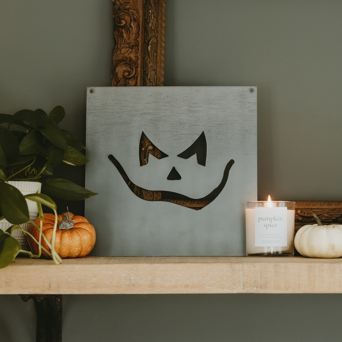 Mischievous Jack-o'-Lantern Pumpkin Face Wall Decor Sign – KEYSTONE ...